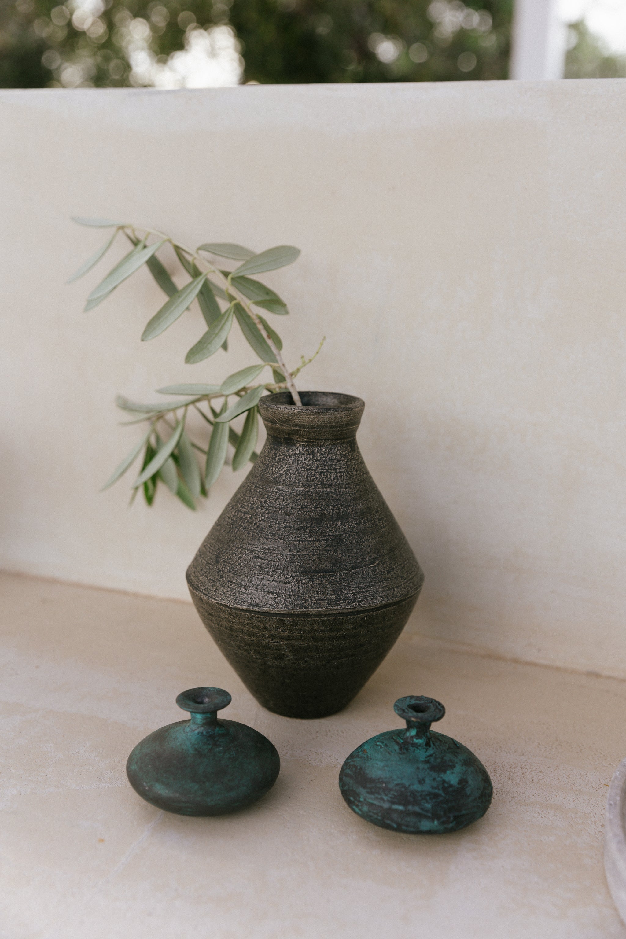 Angular Ceramic Vase, Black – Devon Liedtke