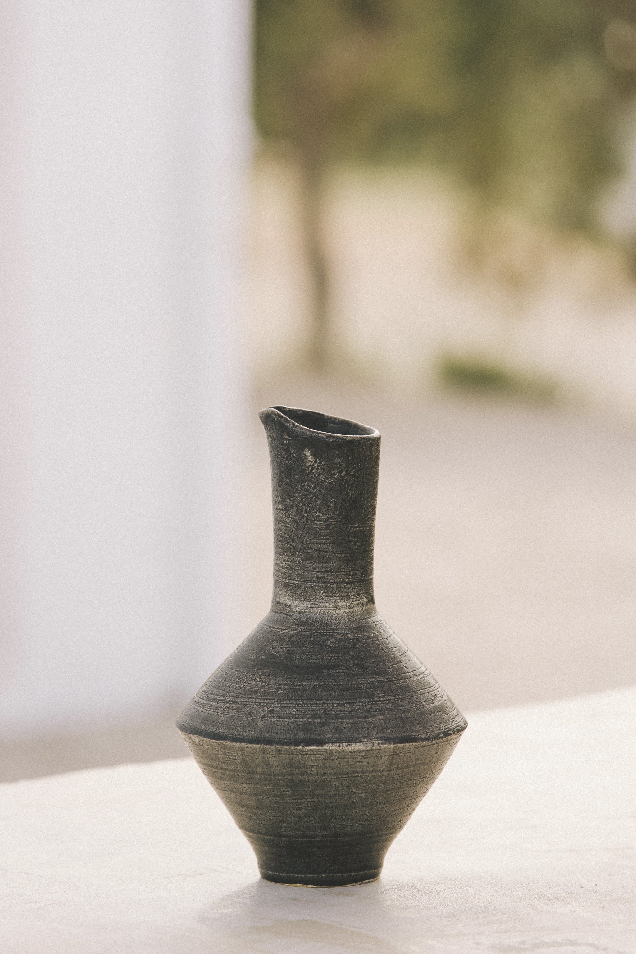 Angular Ceramic Pitcher, Black – Devon Liedtke